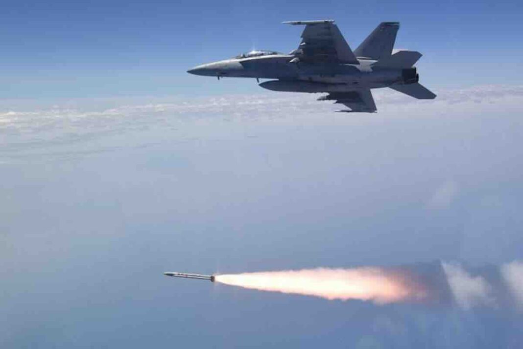 Američki F/A-18 pao u planinama Vašingtona: pilot se katapultirao ...