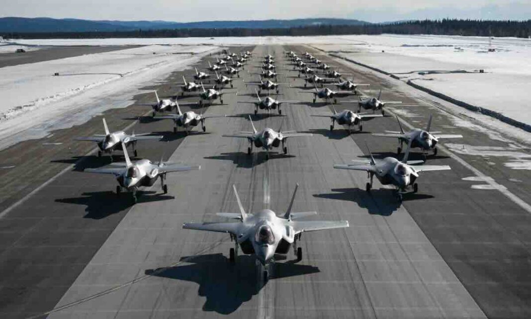 Pentagon priznao ozbiljan krah F-35 programa: lovci mesecima ...