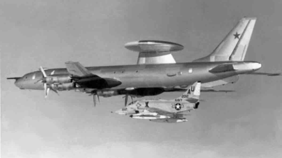 Tu-126 AWACS: prvi sovjetski „leteći radar“ i čuvar neba u najopsnijim ...